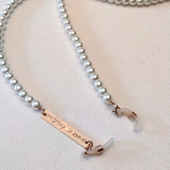 Betsey Johnson | Jewelry | Betsey Johnson String Of Pearls Eyeglasses ...